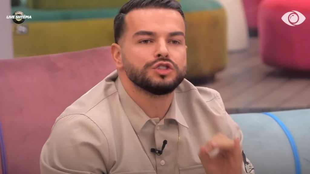 ‘Turp, s’ke për t’u ndalur’, Fatjoni “shpërthen” ndaj Sara Gjordenit ...